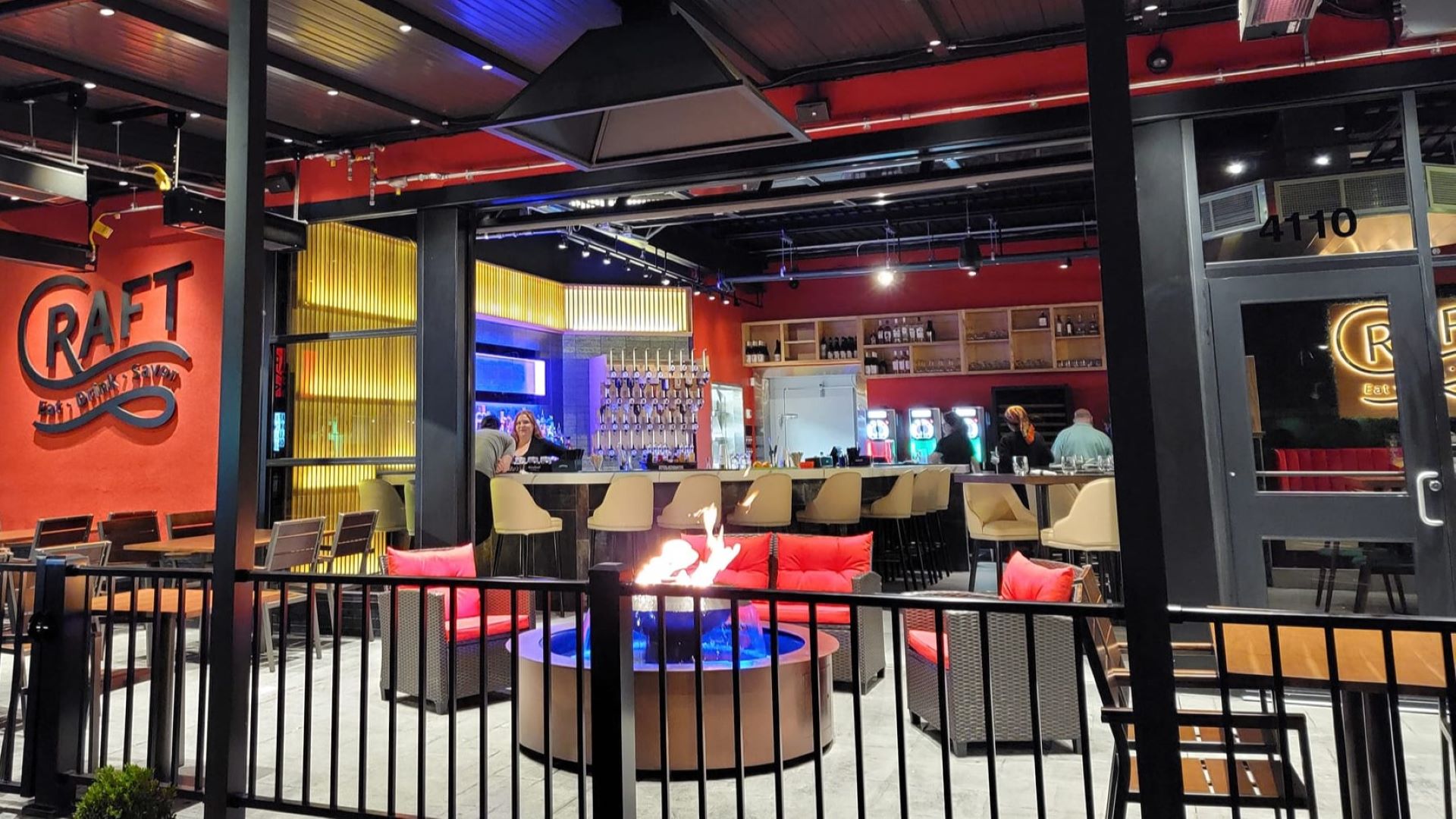 Craft Dining & Craft Cocktails - Craft On Colley